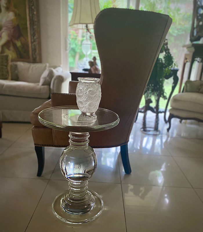 Advantages for custom Round glass table tops