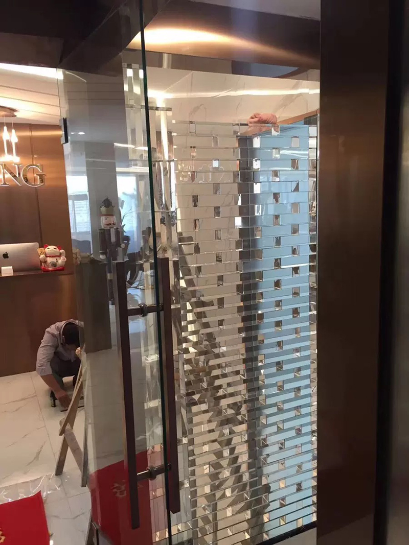 Clear Solid Glass Briks For Wall Decor Design