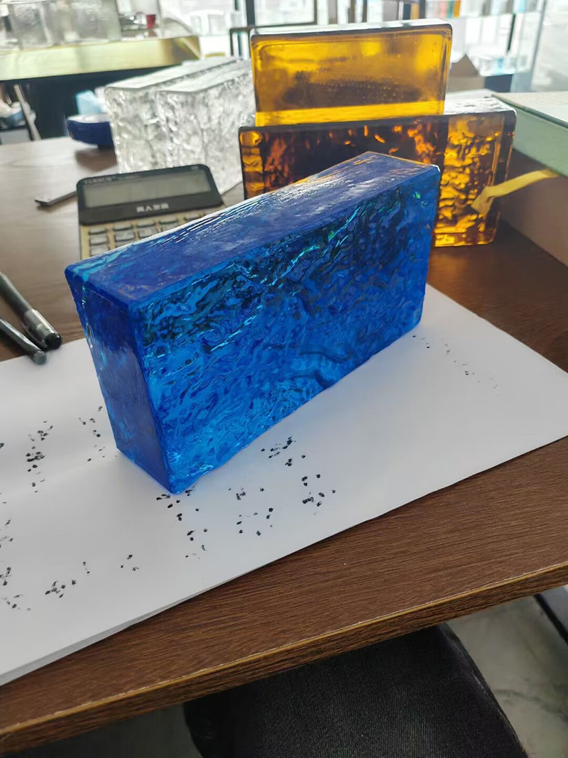 Various Colors Solid Glass Bricks for Facade exterior designs