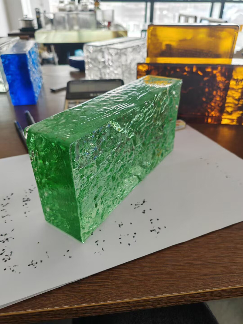 Various Colors Solid Glass Bricks for Facade exterior designs